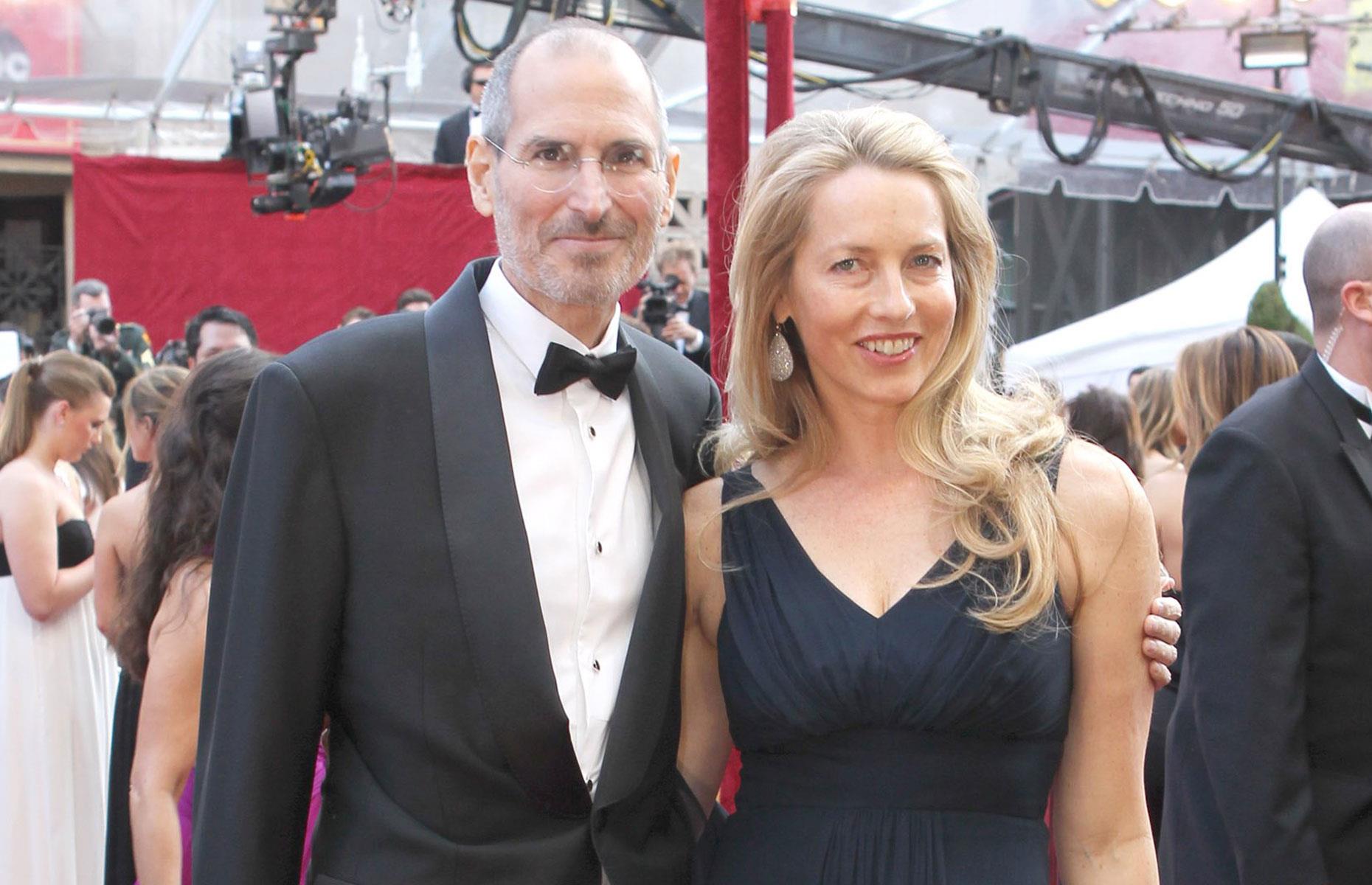 Who are Steve Jobs' four children, how much of his fortune did they ...