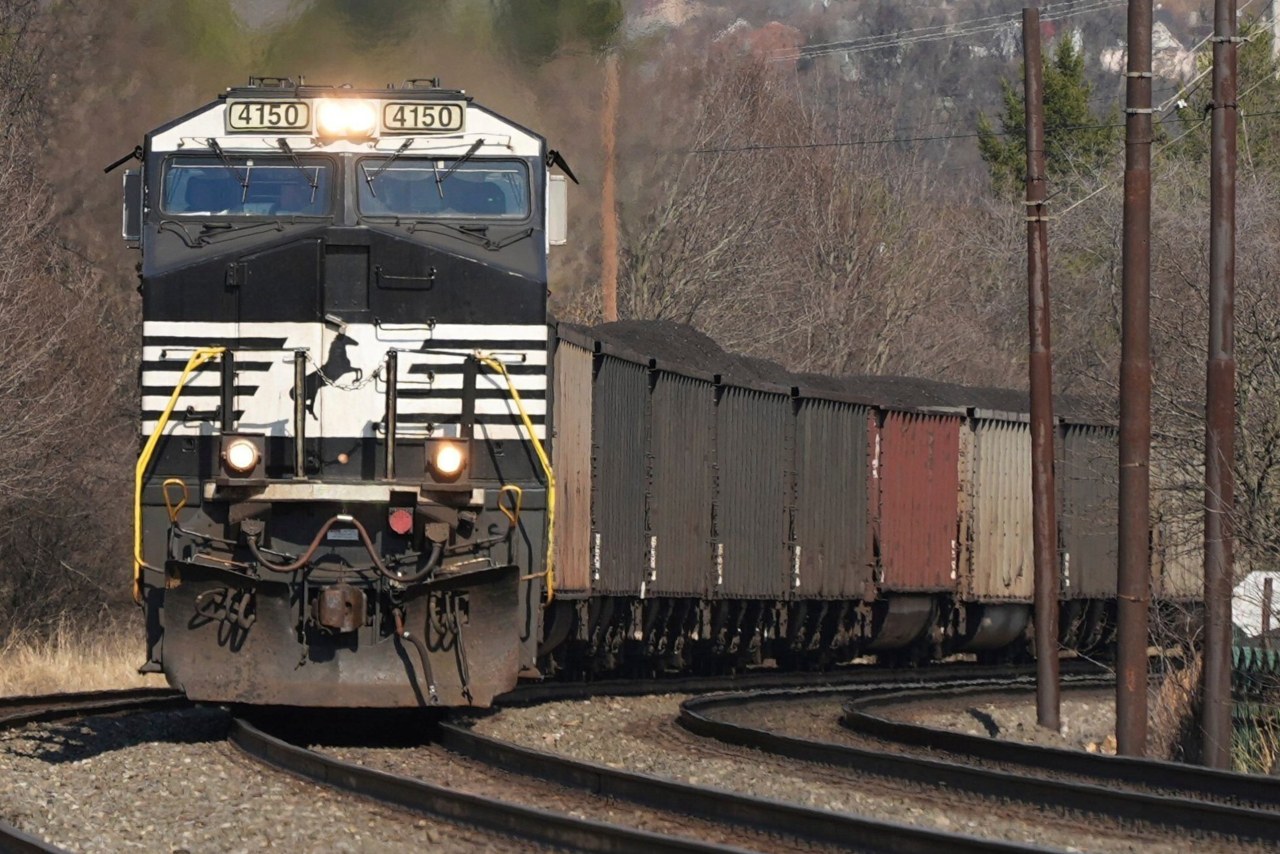 The $71.5 billion merger of two giant railroads just hit a snag