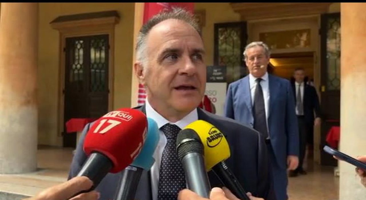 Ferrari, Orsini: fiducia su elettrico, ma io scelgo il motore