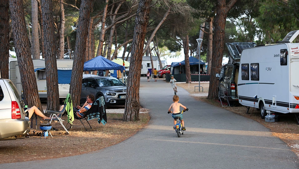 Families embrace campgrounds as reunions shift outdoors