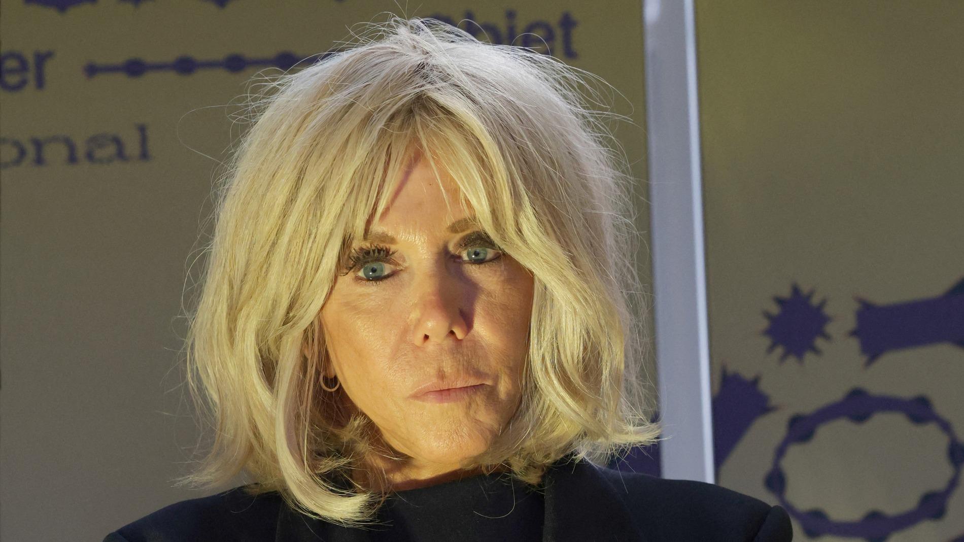 Brigitte Macron entourée d’élèves à Arras : ce rendez-vous qui a ému la ...