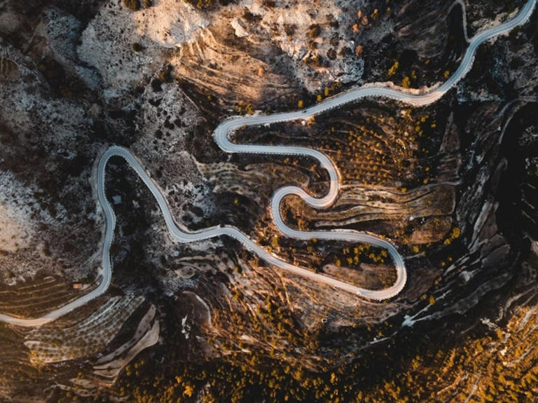 15 trade routes that built the modern world