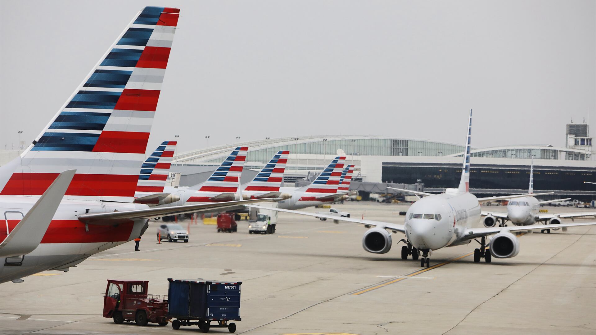 American Airlines says Starlink internet is coming to 500+ planes