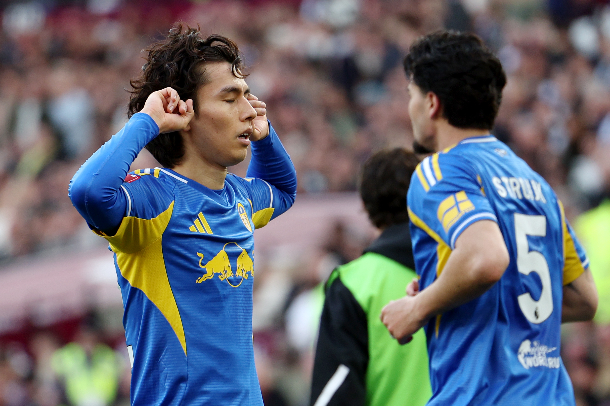 Leeds United man 'thought about leaving' during toughest 2025/26 spell ...
