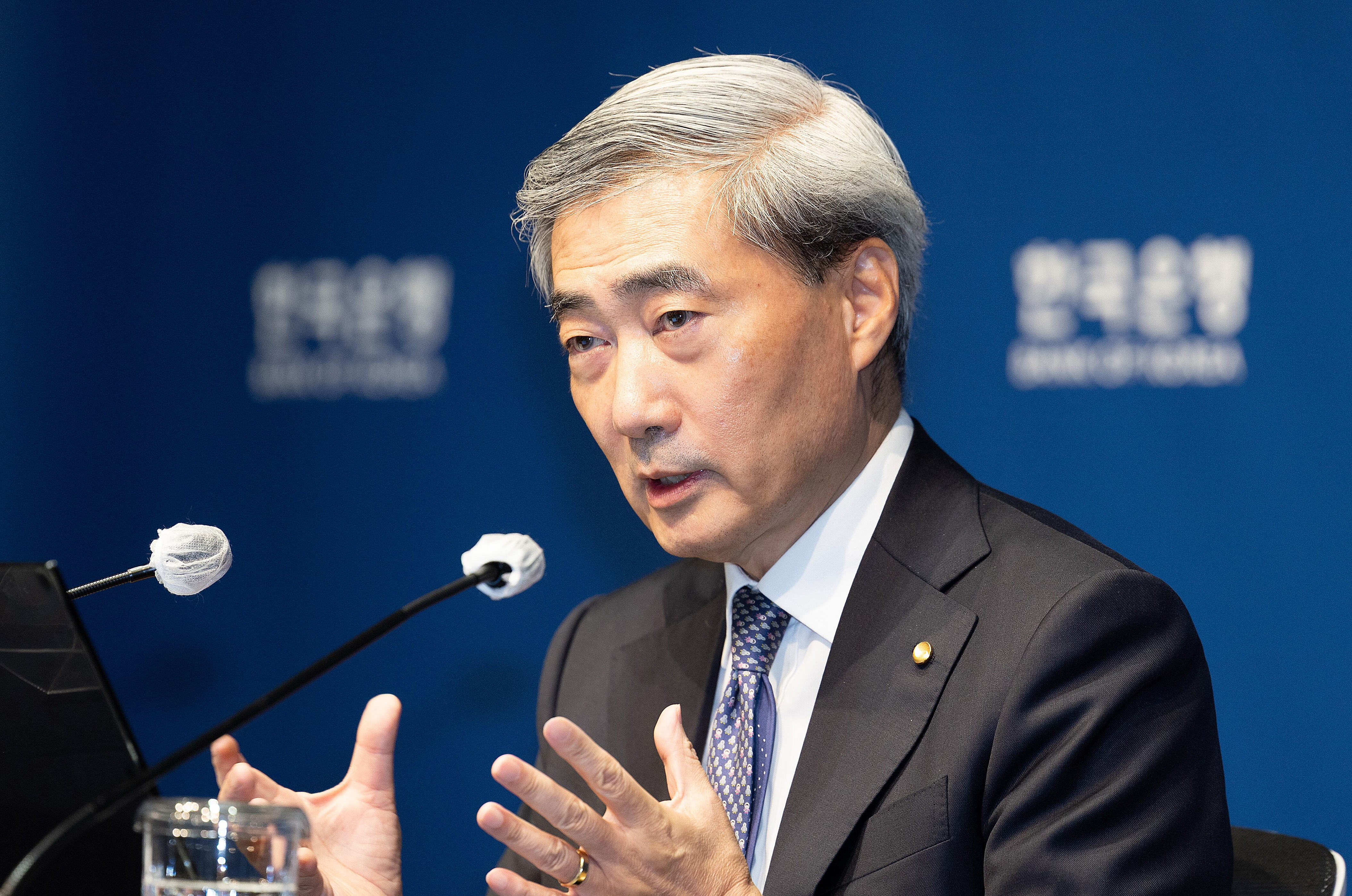 Bank of Korea governor signals rate hike amid inflation, growth pressures
