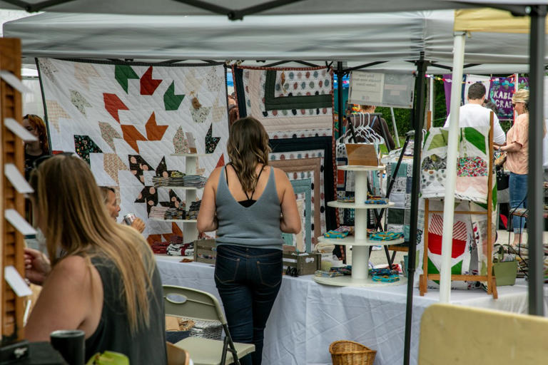 Over 100 craft vendors to attend John Ball Zoo market