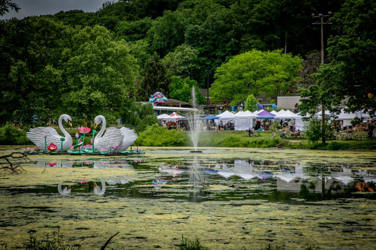 Over 100 craft vendors to attend John Ball Zoo market