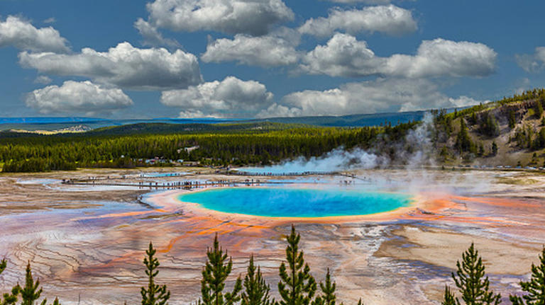 Yellowstone's lawless 'train station' is based on a real region in the ...