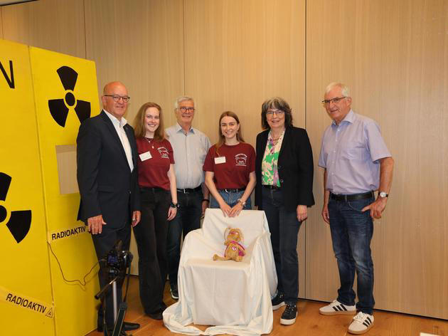 Teddy-Klinik in Frankenberg: Studierende behandeln Kuscheltiere
