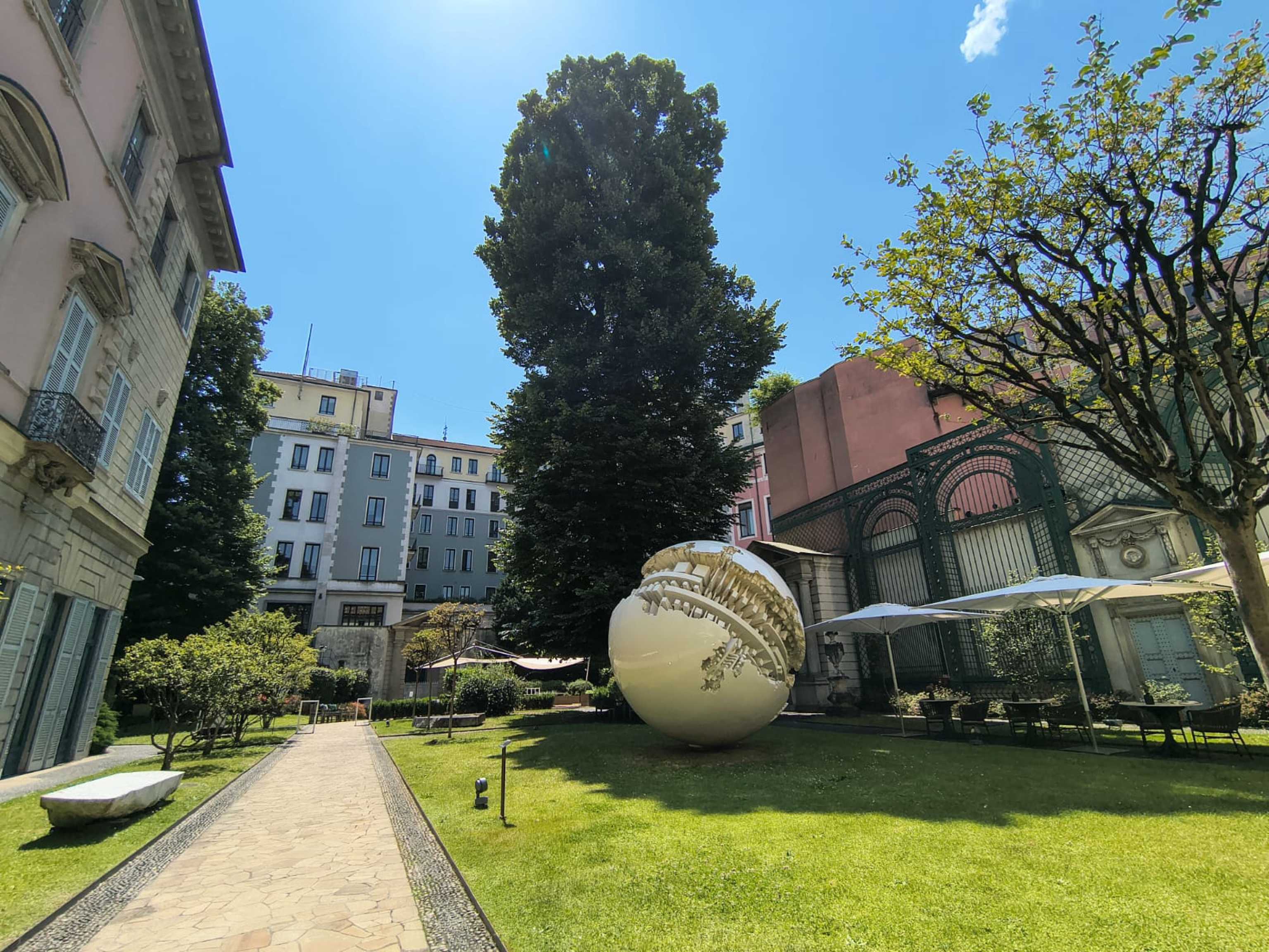 Arnaldo Pomodoro in 45 opere, alle Gallerie d'Italia una vita nell'arte