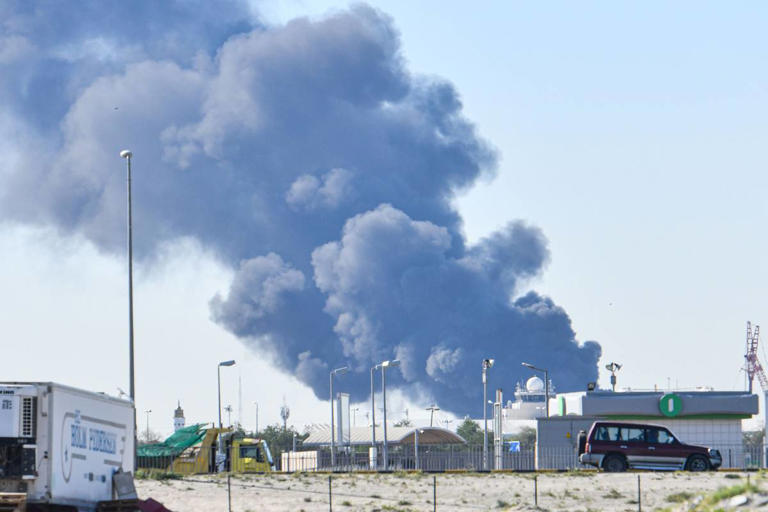 Irão retalia contra os EUA e ataca base aérea americana no Kuwait