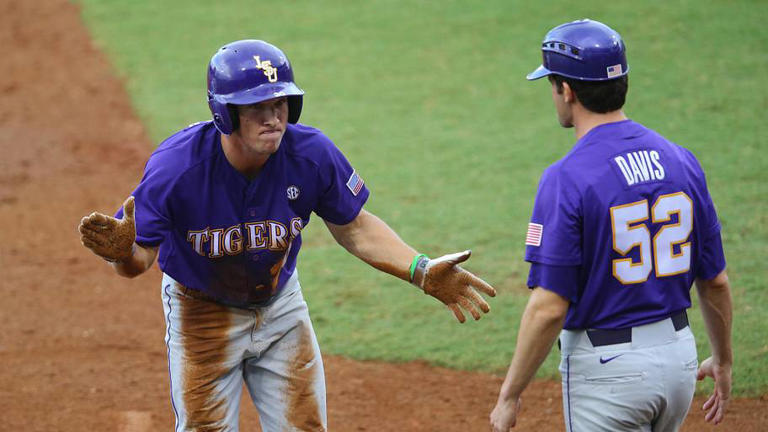 Houston's hiring of Will Davis earns praise from Alex Bregman among others