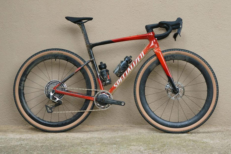 New Specialized Crux 5 is "the fastest gravel bike ever made" but aero ...