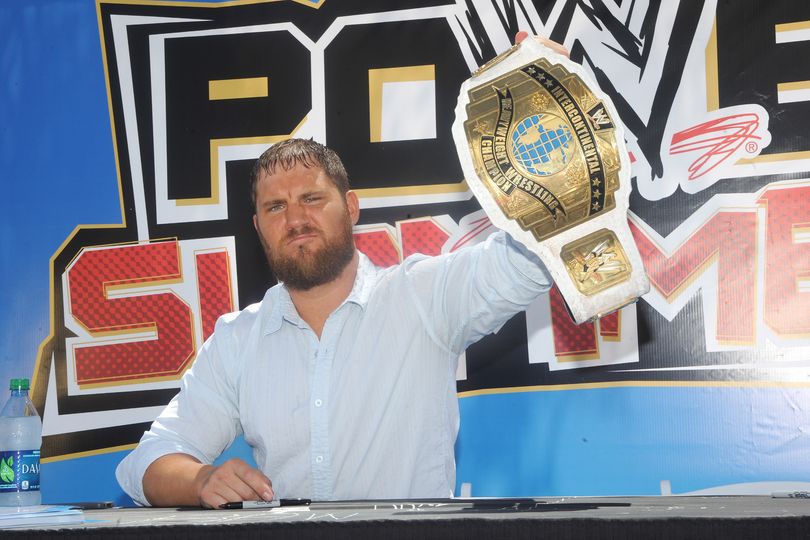 Wrestling legend's son and ex-WWE star nicked for 'boozed-up McDonald's ...