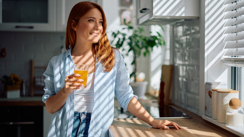 No more boring blinds: A beautiful, more unique way to cover kitchen ...