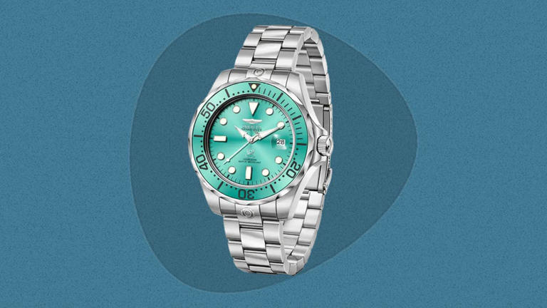 Get Invicta's robin's egg blue diver watch for only $140 - save $955 today!