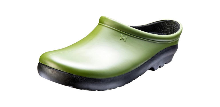 9 comfy garden clogs perfect for spring