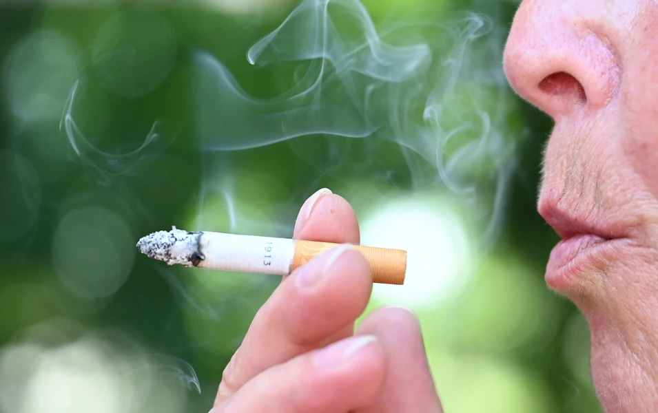 Study warns occasional smoking can still raise cancer risk