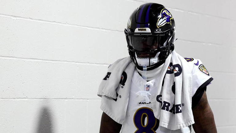 Lamar Jackson, Jesse Minter discuss Ravens’ center need and possible fixes