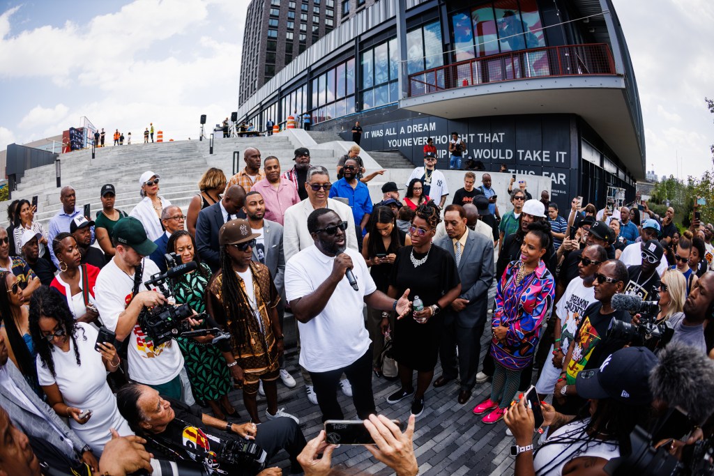 NY state earmarks $1M to launch new hip-hop museum in the Bronx