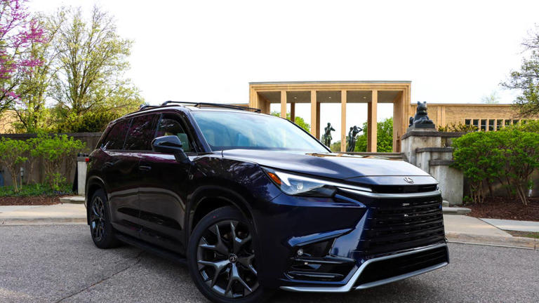 2025 Lexus TX
