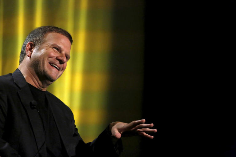 Billionaire Tilman Fertitta buying Las Vegas Strip icon Caesars ...
