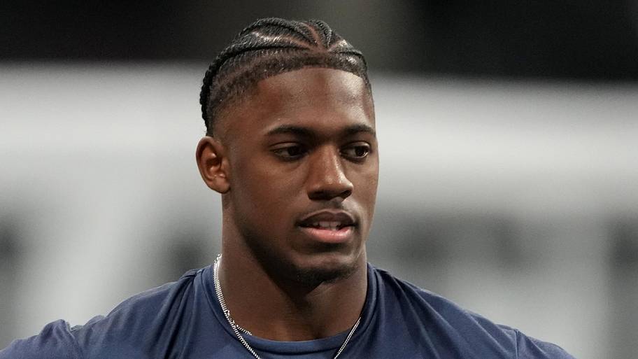 Jadarian Price's addition draws incendiary take Seahawks fans will hate