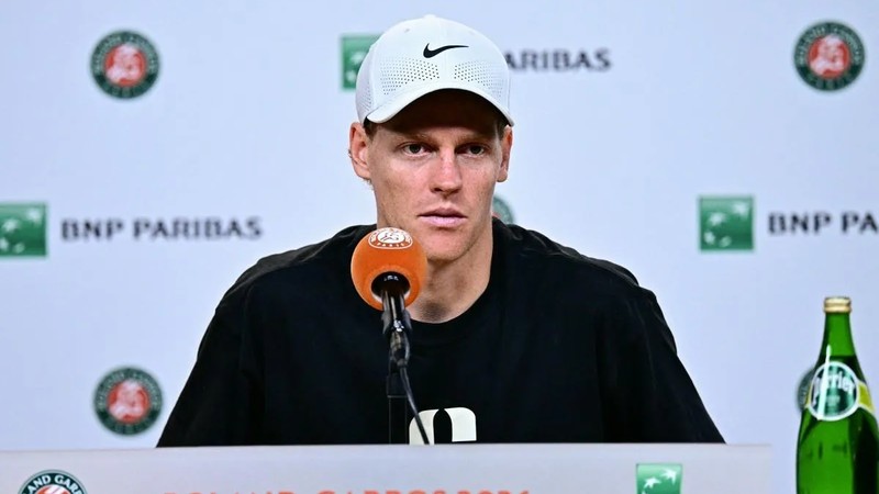 Sinner 'hits wall' as French Open bid collapses
