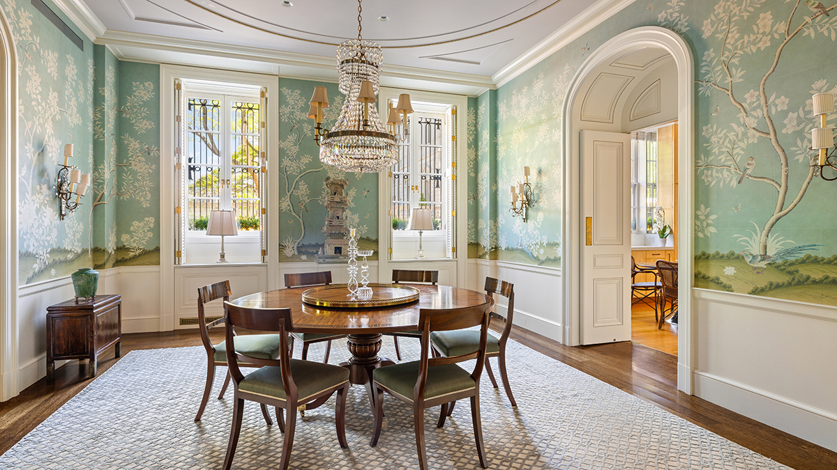 2 East 70th Street maisonette in photos
