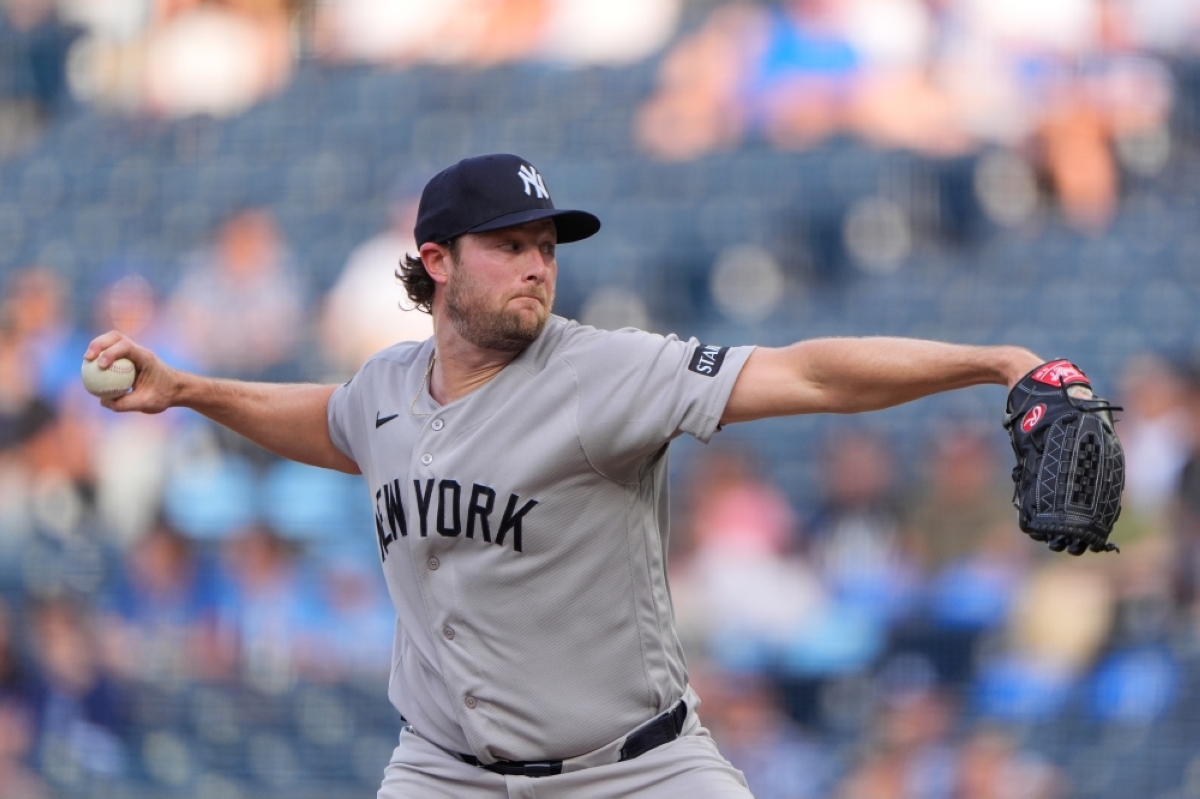 Cole dazzles again for Yankees