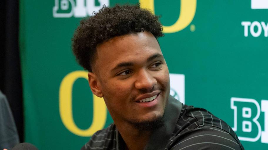 Kenyon Sadiq’s Oregon legacy gets tougher after injury news