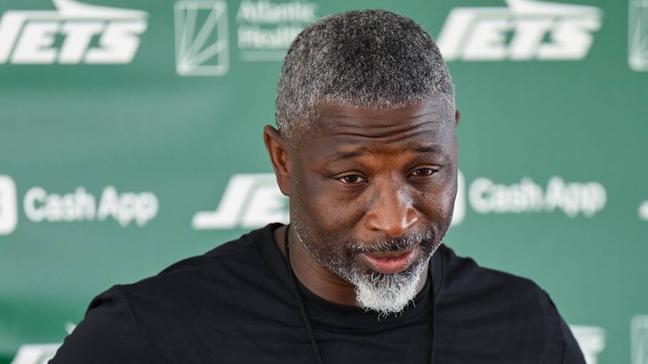 Aaron Glenn provides update on backup QB competition behind Geno Smith