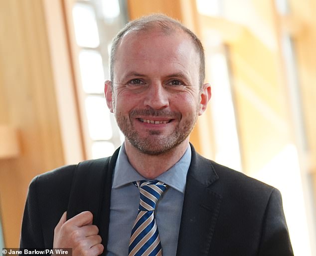 We must not let decisions on North Sea fall into the SNP's hands, warn ...
