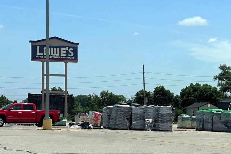 Alton City Council advances plan for new Chipotle near Lowe’s