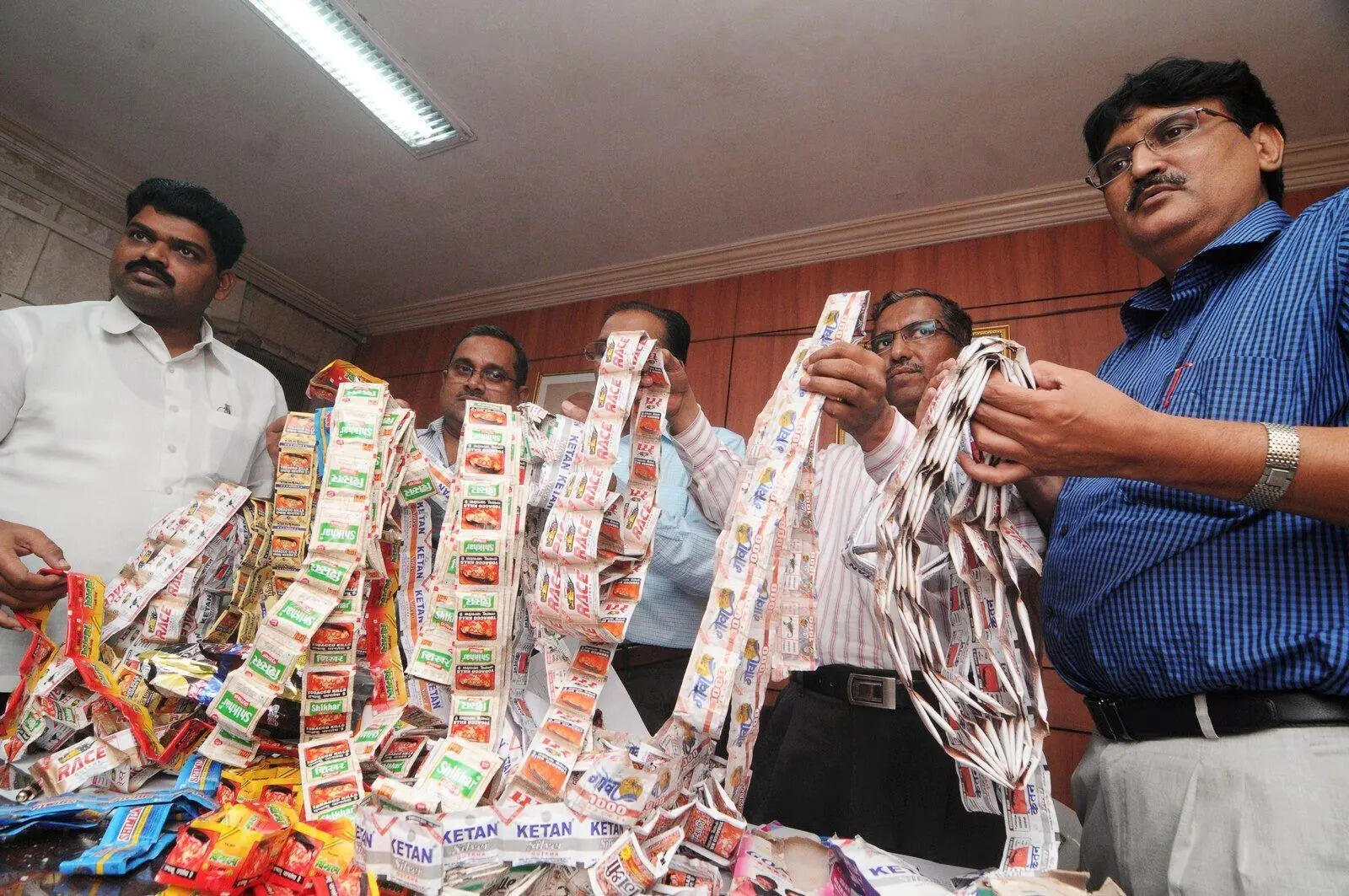 Maharashtra FDA conducts raids across cities, seizes banned and ...