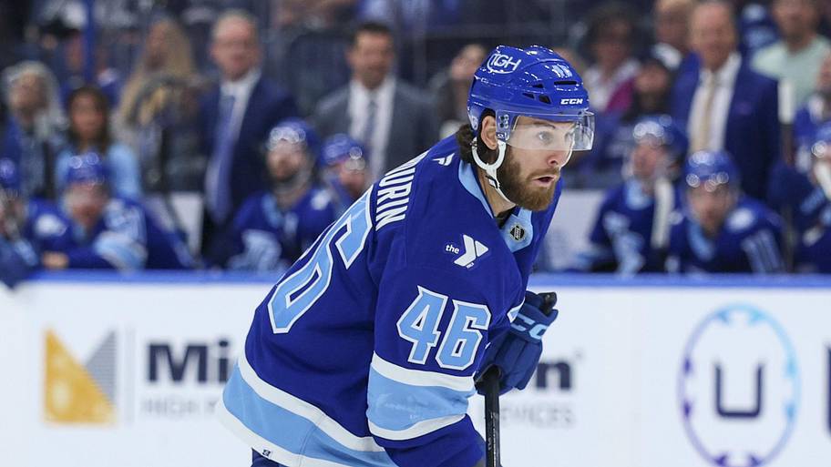Lightning re-sign Scott Sabourin as Tampa Bay begins important ...