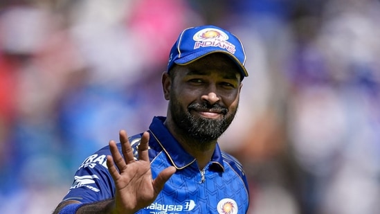Hardik Pandya set to lose Mumbai Indians captaincy amid a 'clear buzz ...