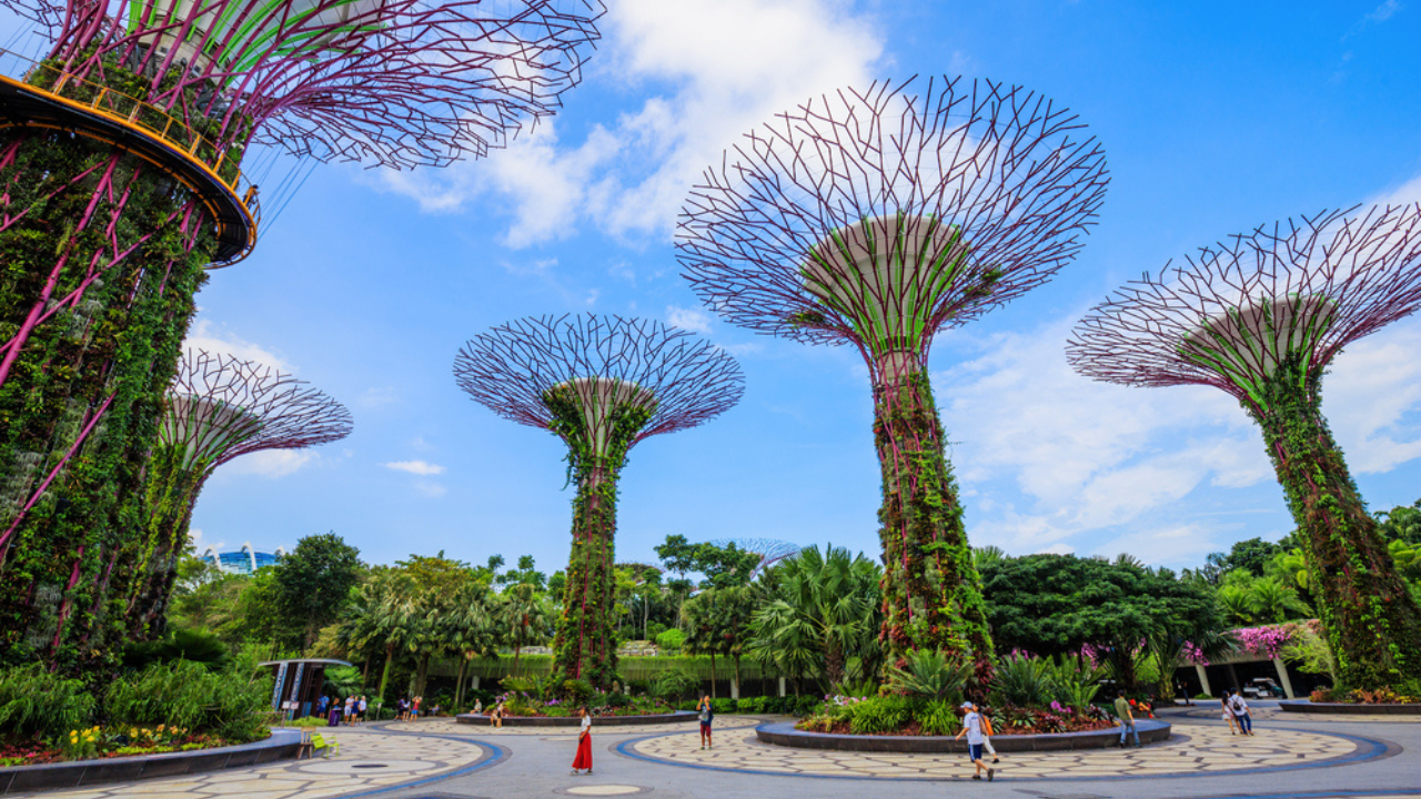 18 famous places around the world with surprisingly strong traveler reviews