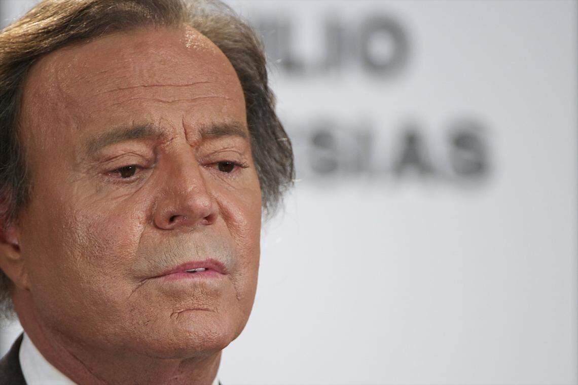 Julio Iglesias se querellará contra eldiario.es al no retractarse del ...