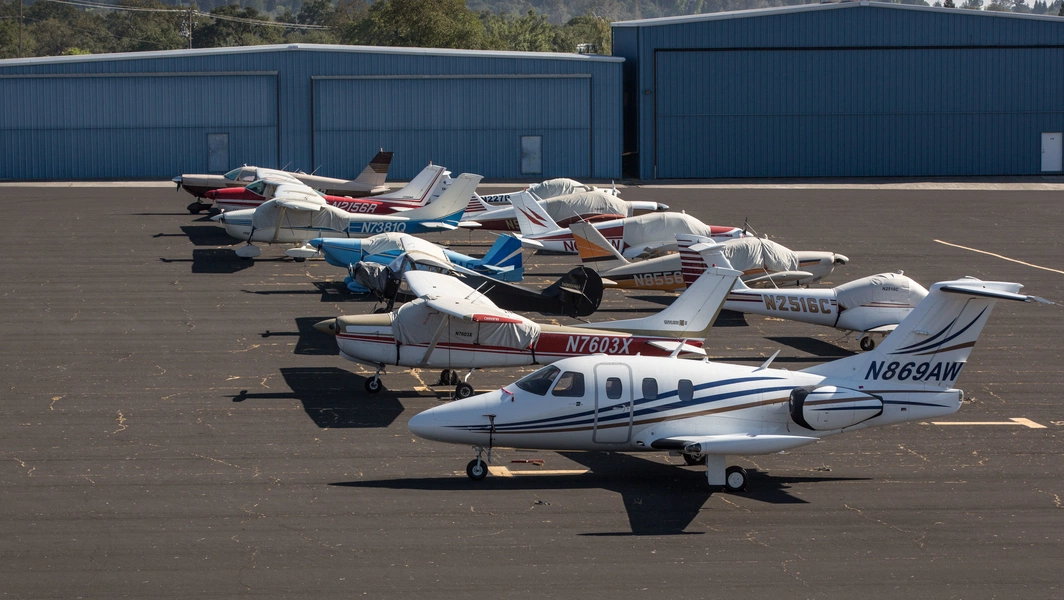 Small plane crash at Sonoma Valley Airport injures three