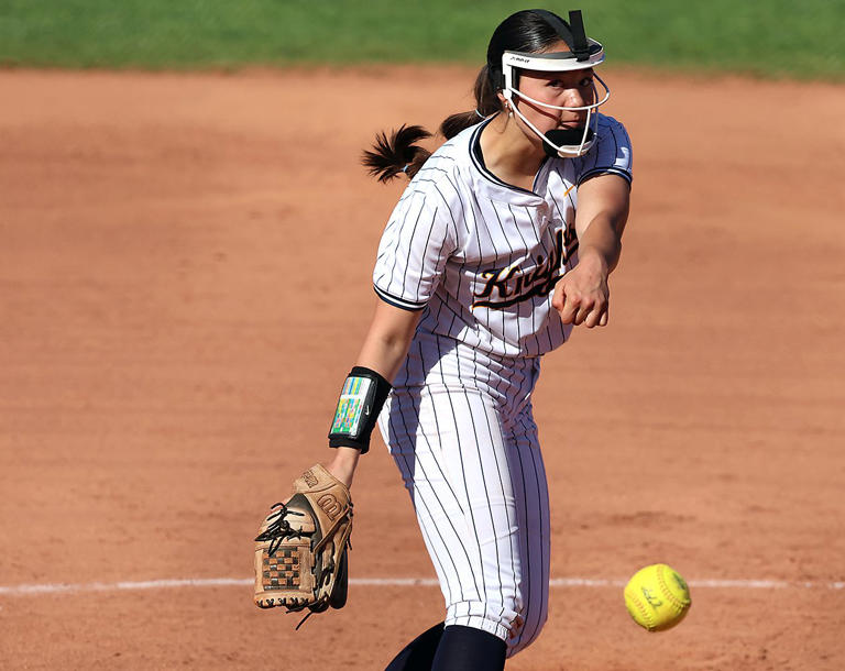 Soquel knocks off Woodside, advances to first section championship game ...