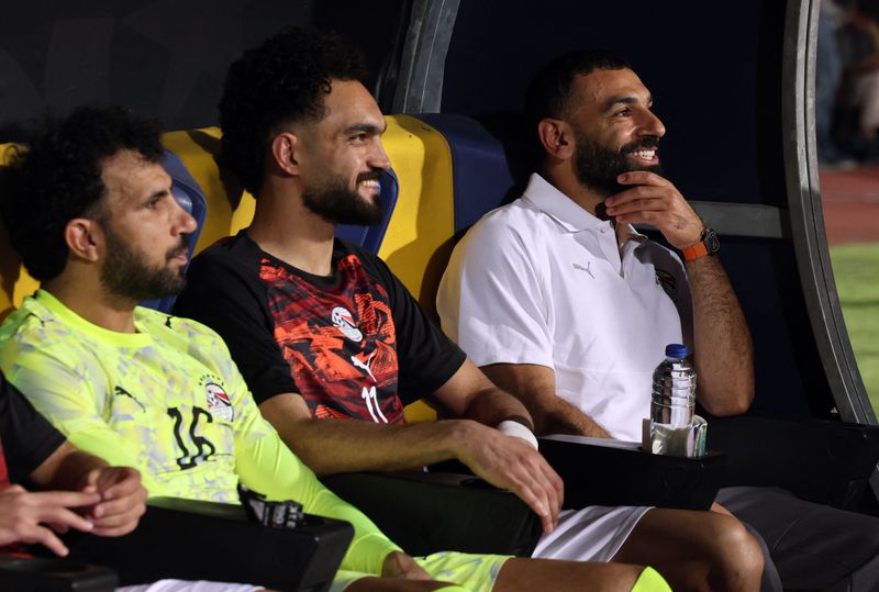 Soccer-Egypt edge Russia in World Cup warm-up