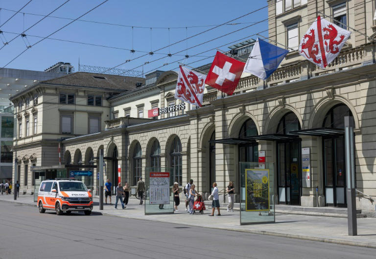 'Terrorist' knife attack wounds 3 at Swiss train station: official