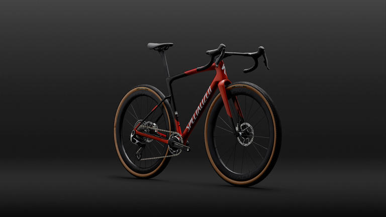 Specialized Crux 5: Aero improvements and new geometry for gravel racing