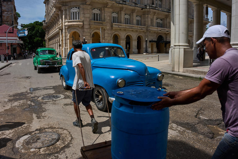Military has sent ships to Caribbean and could invade Cuba: report