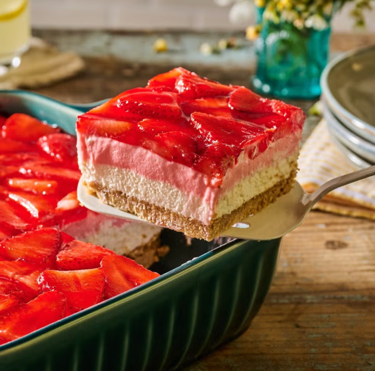 Don’t toss that box! Make these delicious graham cracker desserts instead