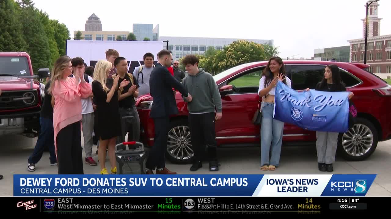 Des Moines students receive donated car for hands-on mechanic training