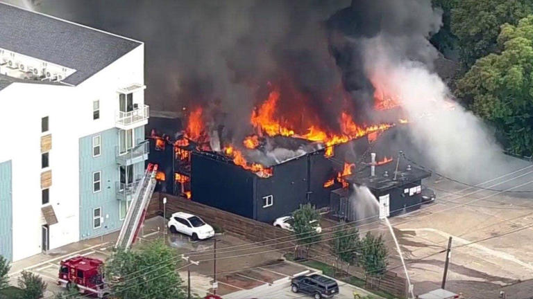 Explosion rocks Dallas apartment building as massive fire sends black ...