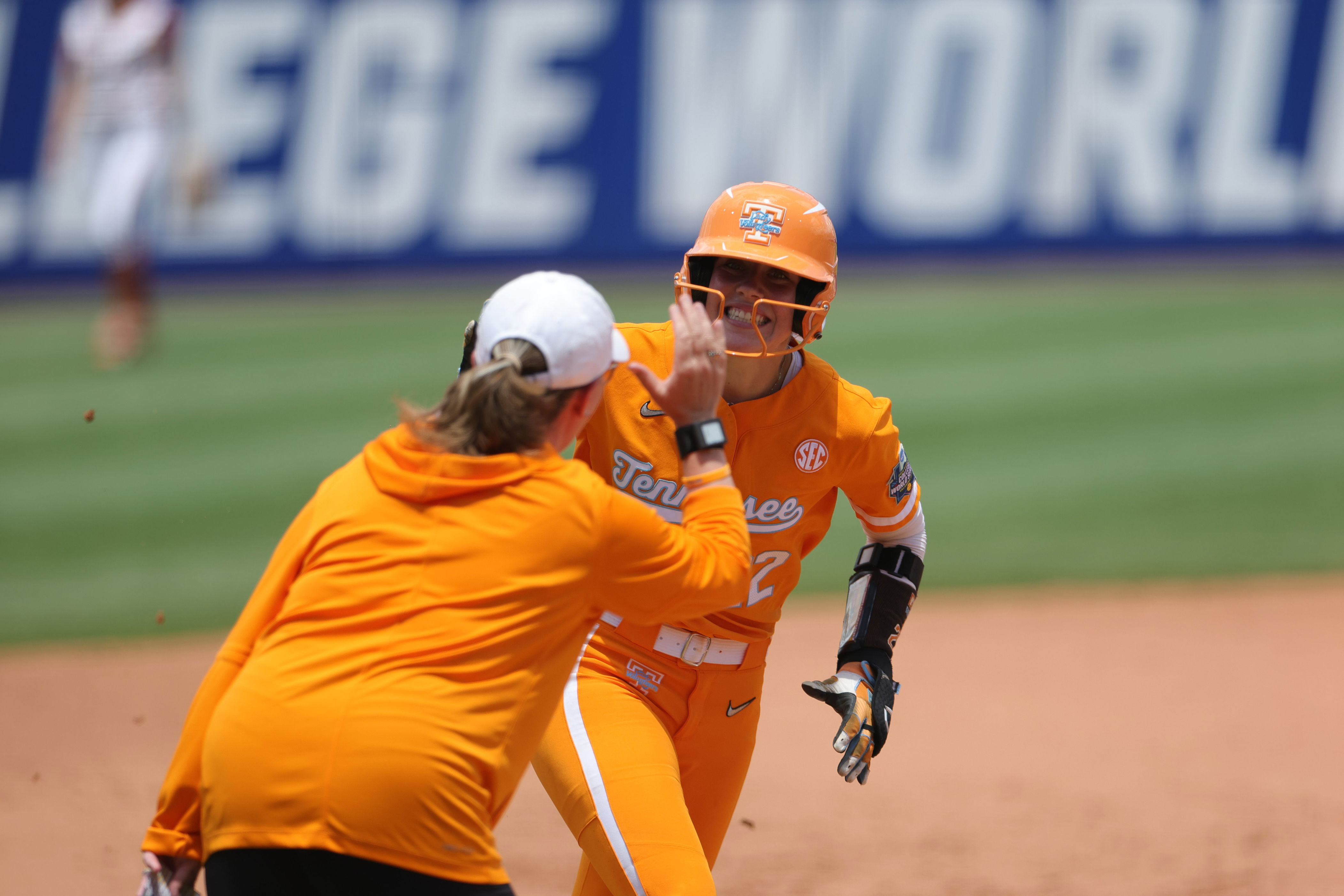 2026 WCWS: Morrison, Mardjetko star in Tennessee’s win over Texas