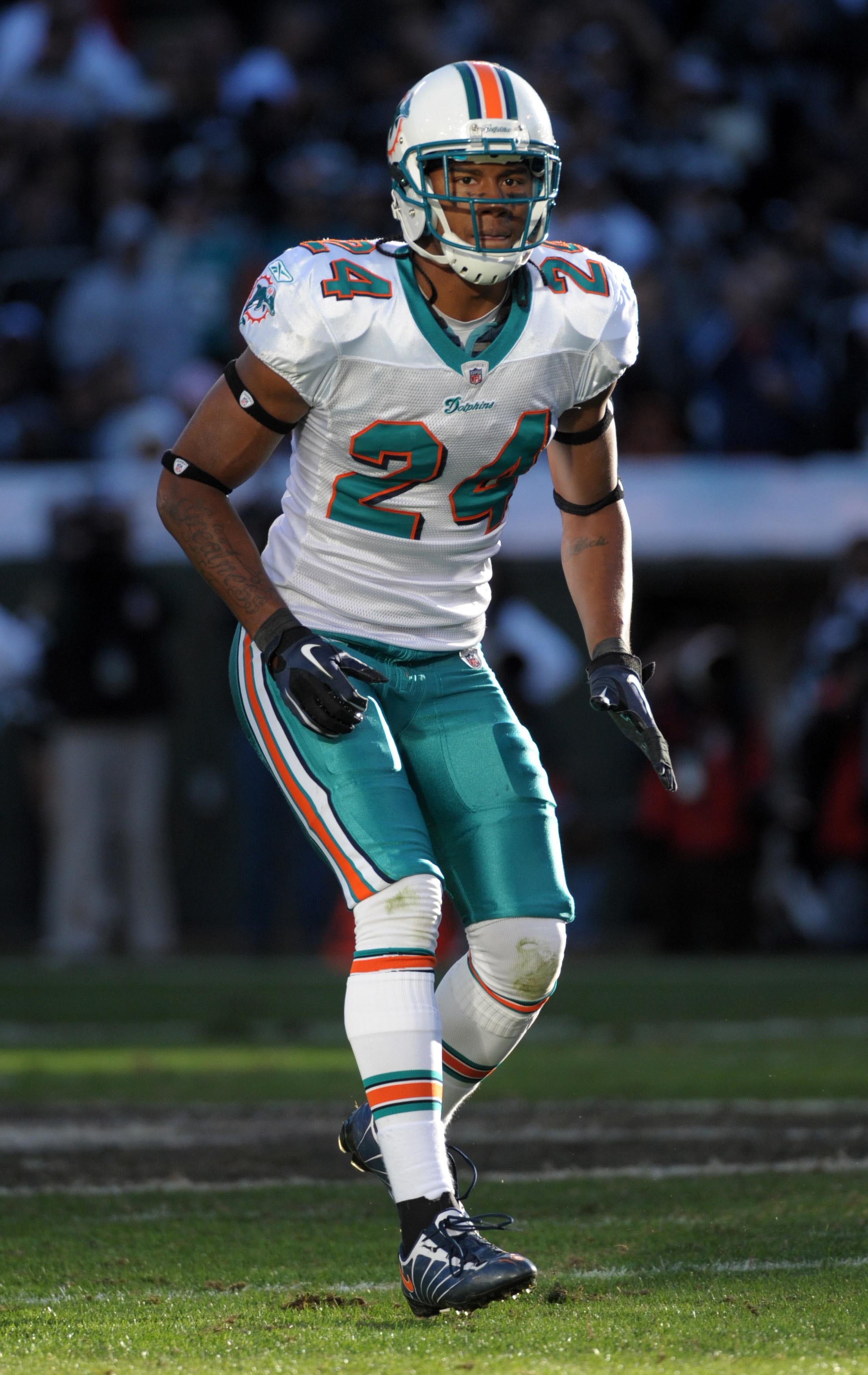 Former Dolphins CB goes scorched earth on Miami's former GM